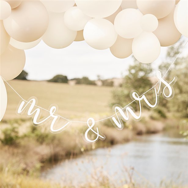 Mr & Mrs Acrylic Bunting – Party Delights Wondergroup